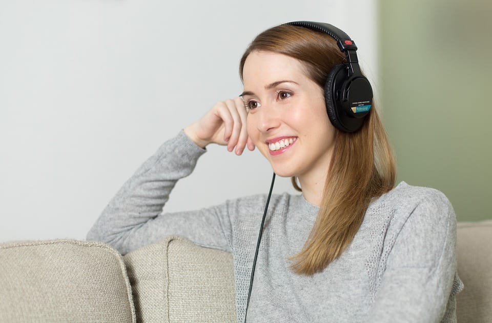 ¿Cómo se estructura una canción y qué partes la componen?